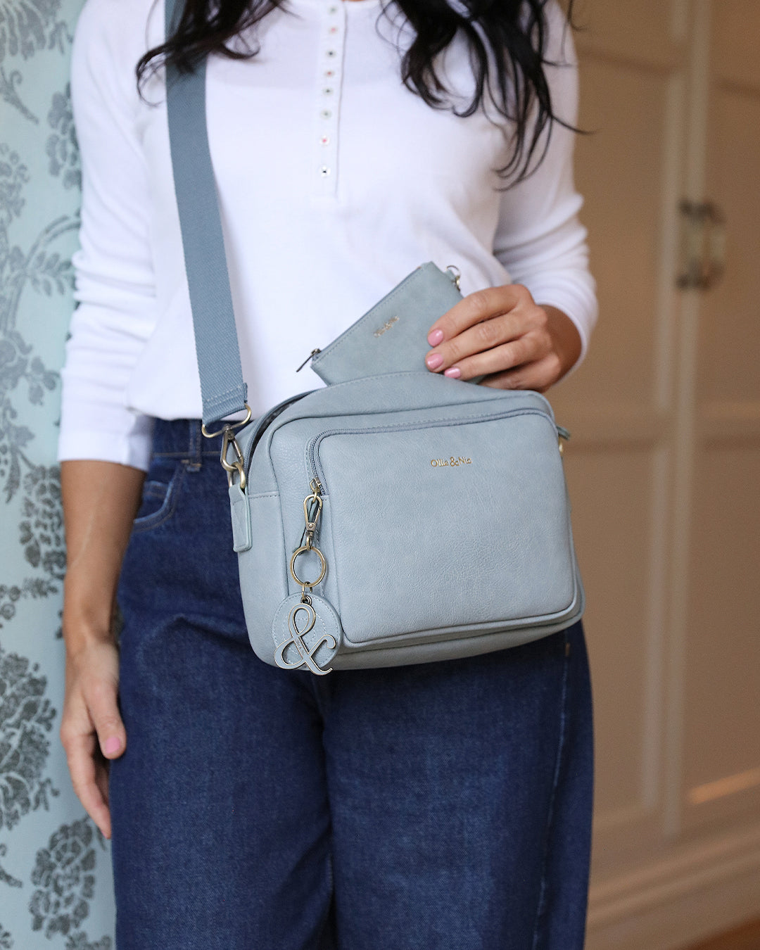 Bertie Women's Maxi Crossbody Camera Bag - Duck Egg – Ollie & Nic