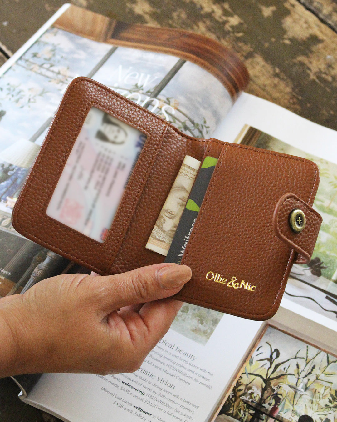 Indy Women's ID Case - Tan – Ollie & Nic