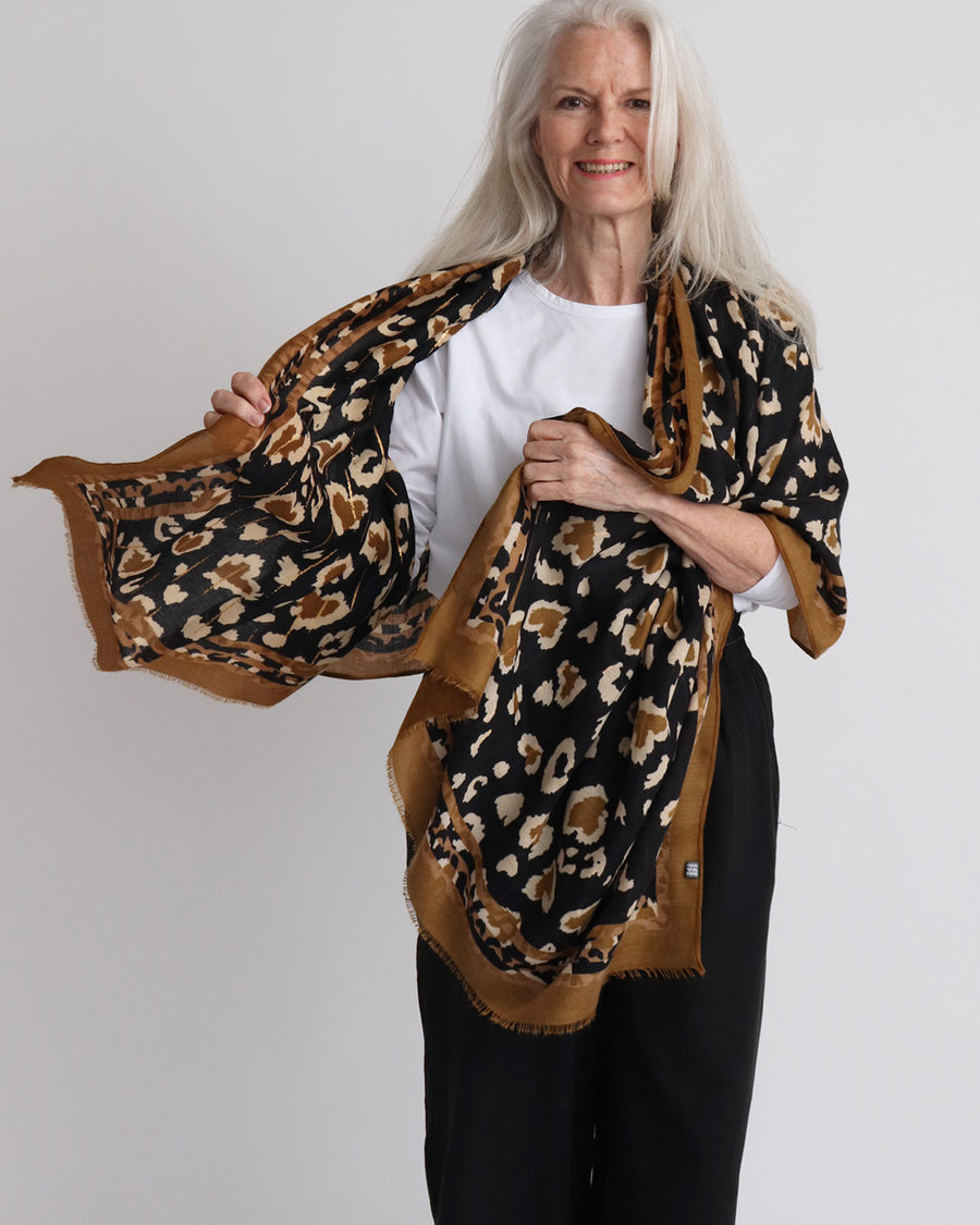 Scarves – Ollie & Nic