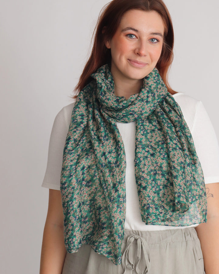 Scarves – Ollie & Nic